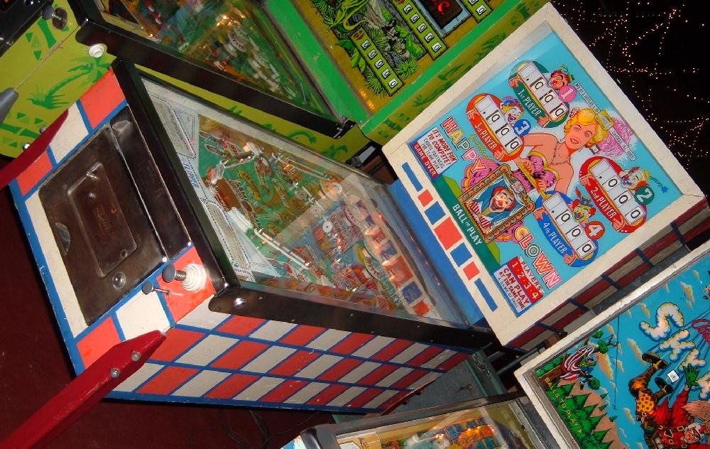 Gottlieb Happy Clown pinball machine - collector buying