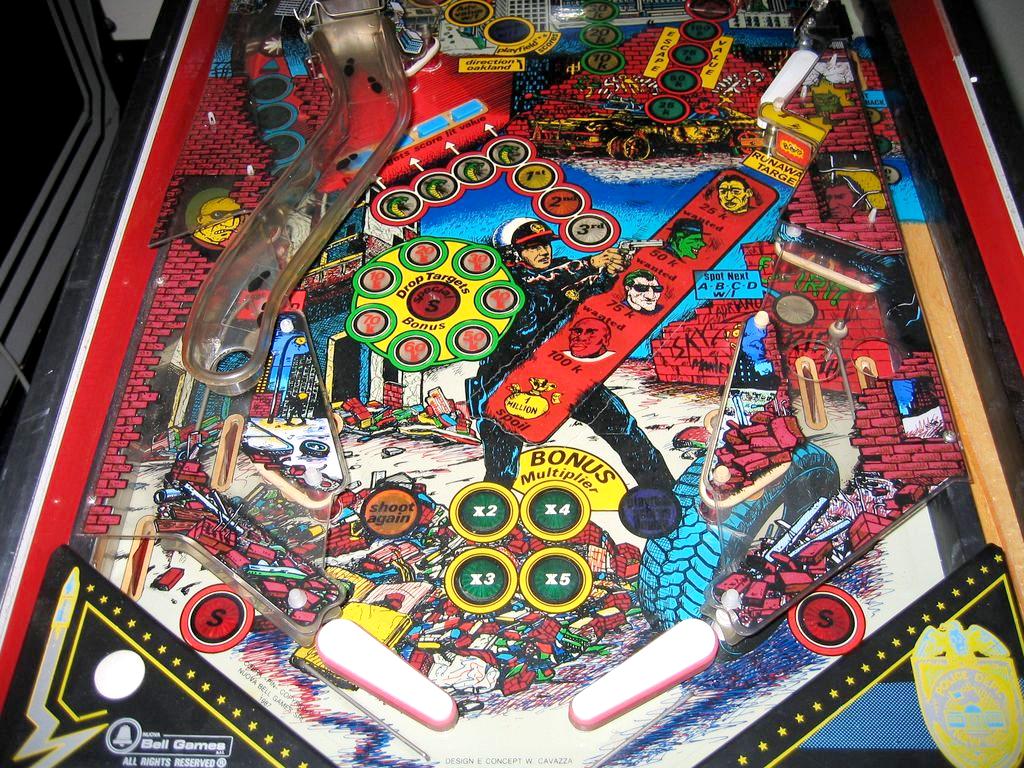 Nuova Bell Games Cobra pinball machine 1987 coin operated arcade game