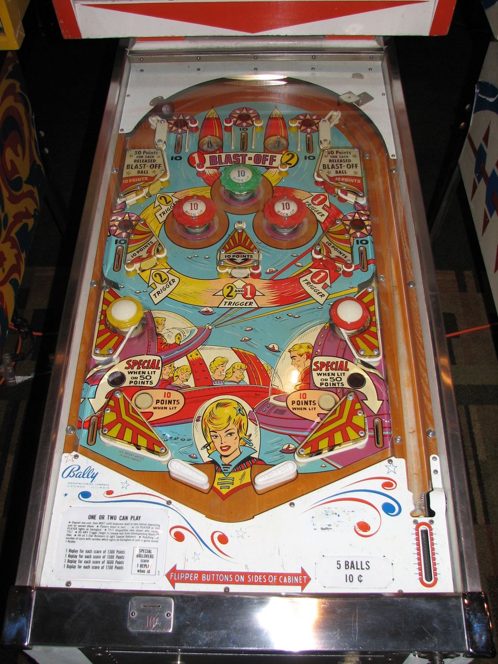 Bally Star-Jet pinball machine 1963 USA coin operated arcade pinball game